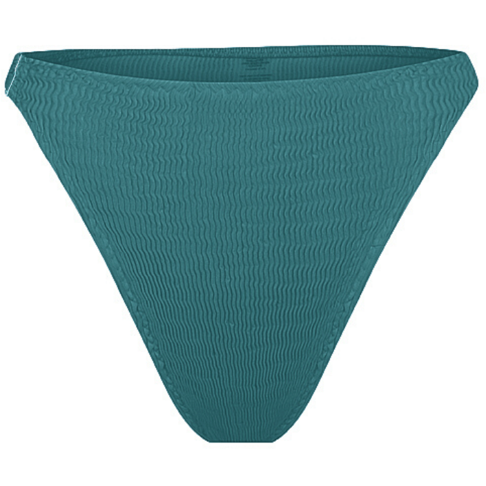 Cleonie | CHANNEL BRIEF – Beach Luxe